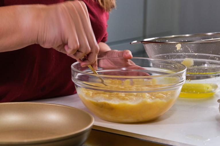 Una gran tortilla de patata... con cebolla o sin ella