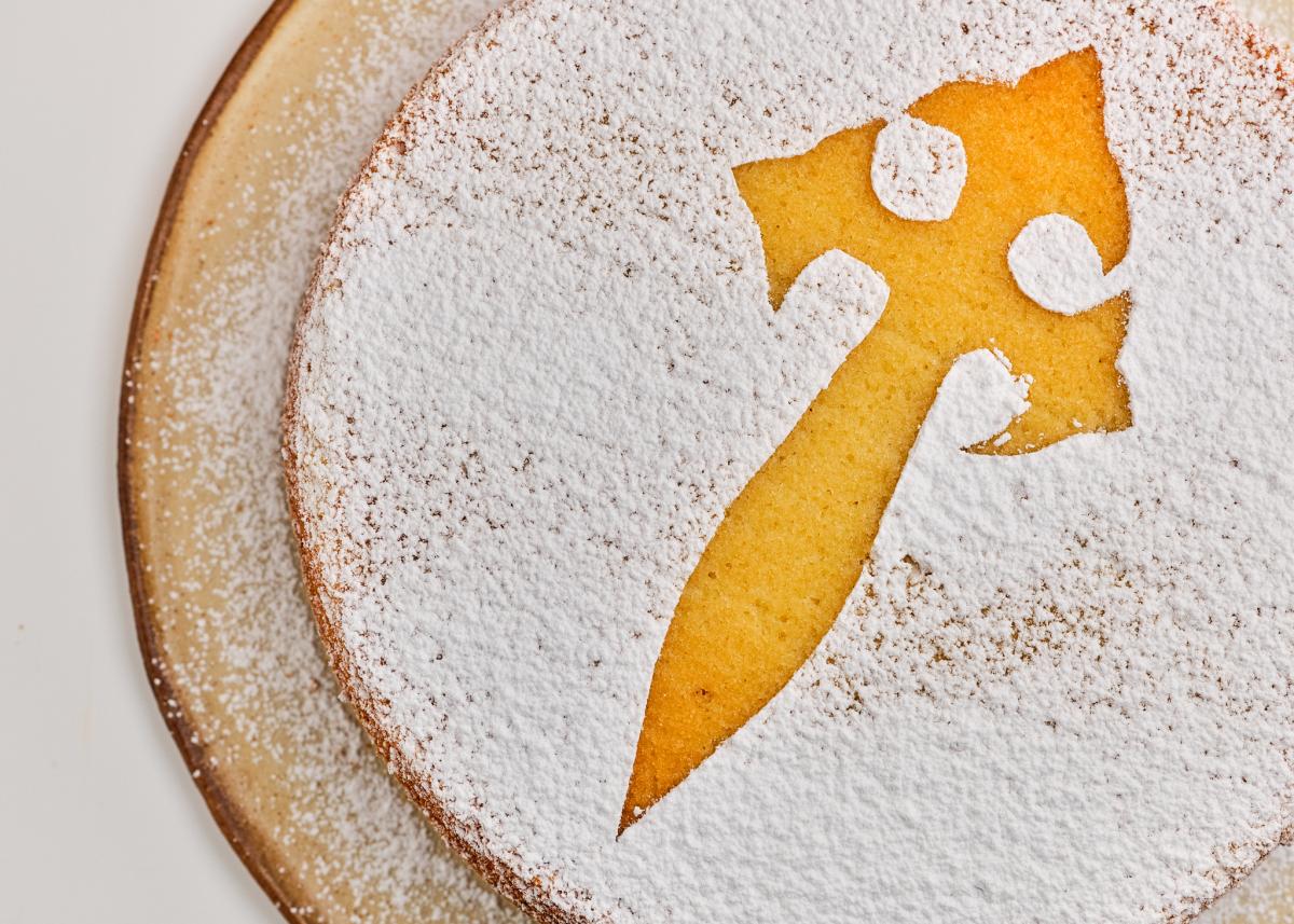 Una tarta de Santiago para el postre, el desayuno y la merienda