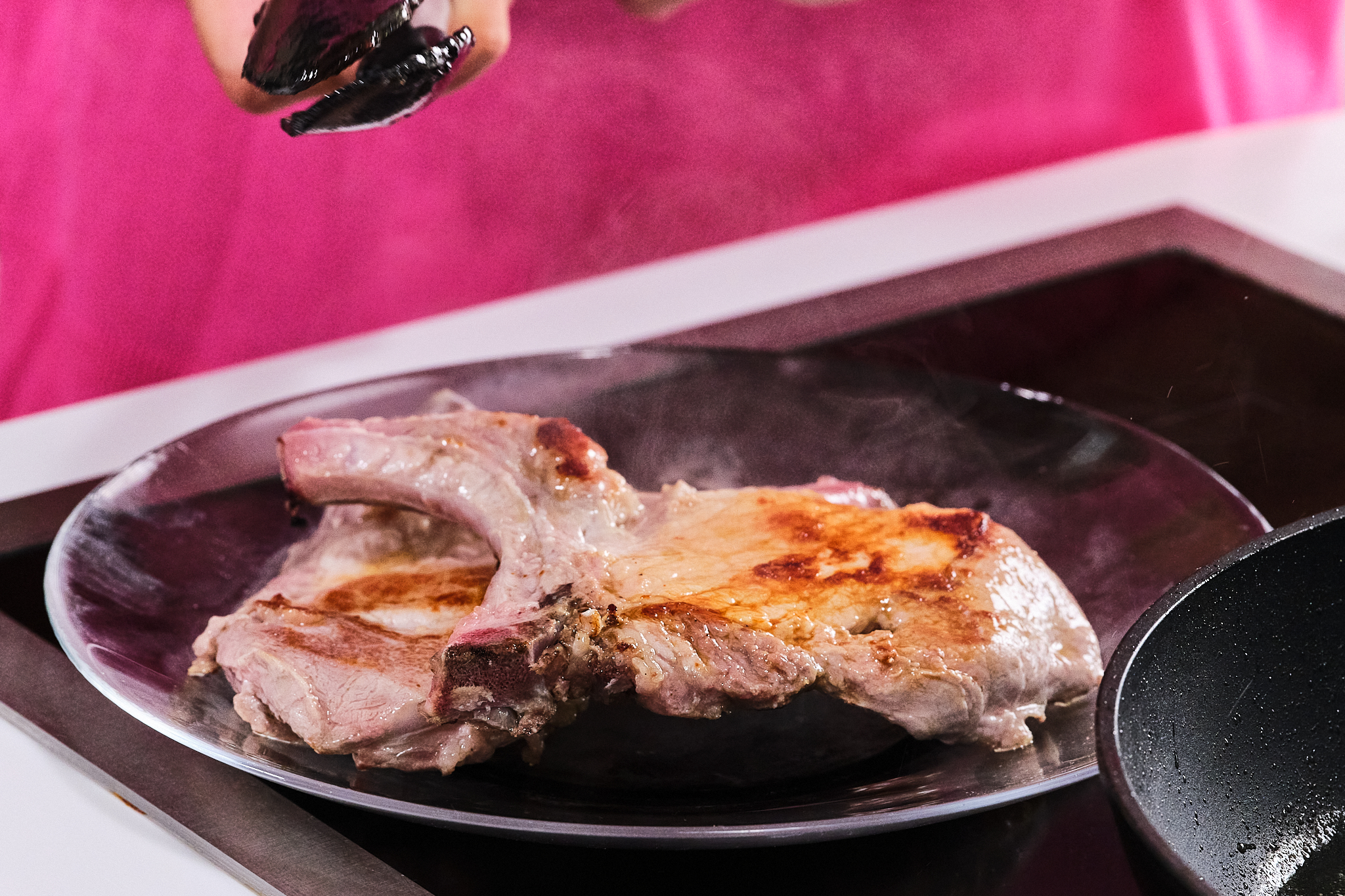 La chuleta de cerdo con patatas fritas, un platazo irresistible